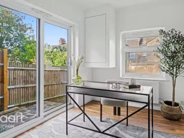 New 1 BA 3 bedroom terraced house for rent in Grange Park Road.