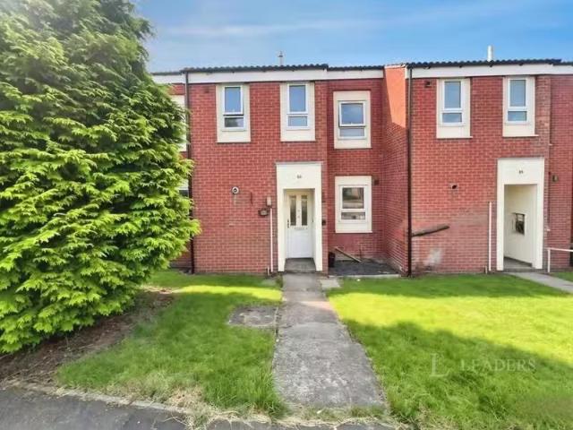 Rental! 1 BA 3 bedroom terraced house for rent in Dale Park Av.