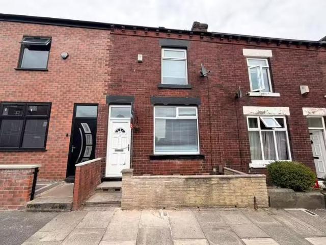 Rental! 1 BA 3 bedroom terraced house for rent in Elgin Street.
