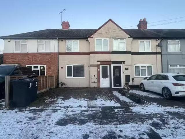 Charming 1 BA 3 bedroom terraced house for rent in Fanshawe Ro.