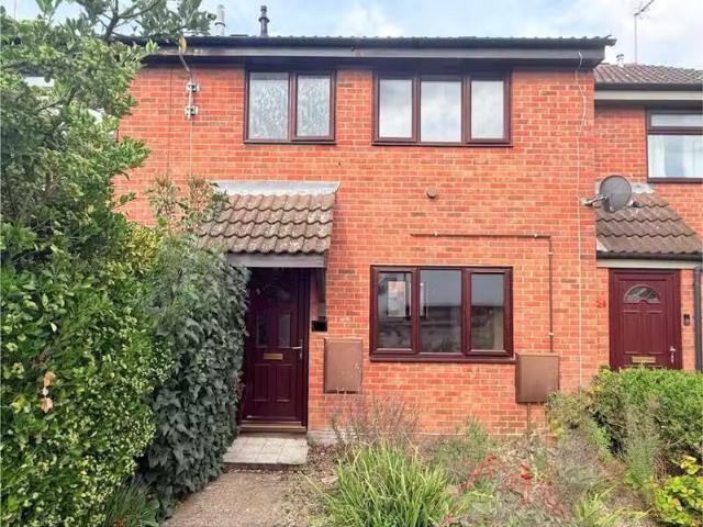 Deal! 1 BA 3 bedroom terraced house for rent in Ipswich Road.