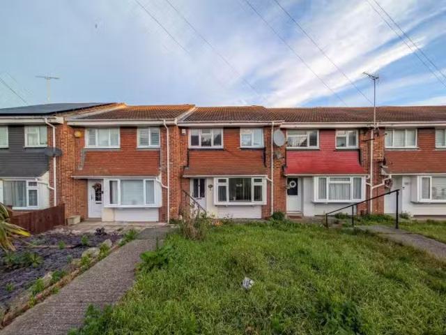 Unique 1 BA 3 bedroom terraced house for rent in Lower Higham.