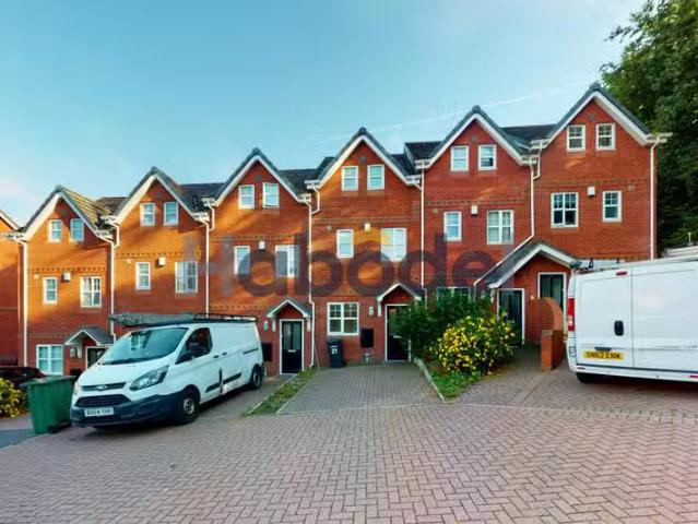 Unique 1 BA 3 bedroom terraced house for rent in Mersey Walk.