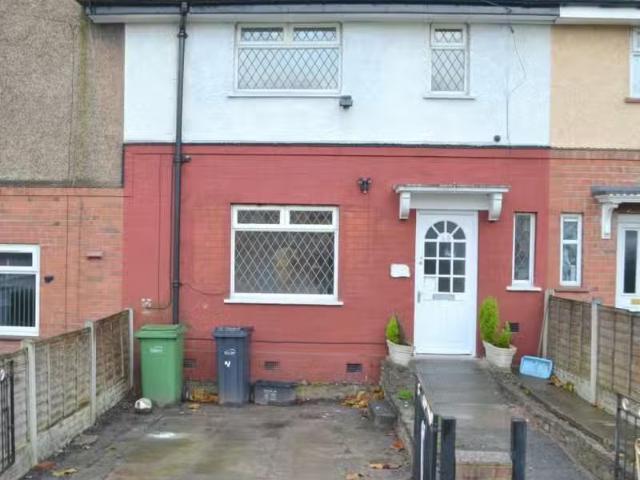 Cheap 1 BA 3 bedroom terraced house for rent in Nith Place, Du.