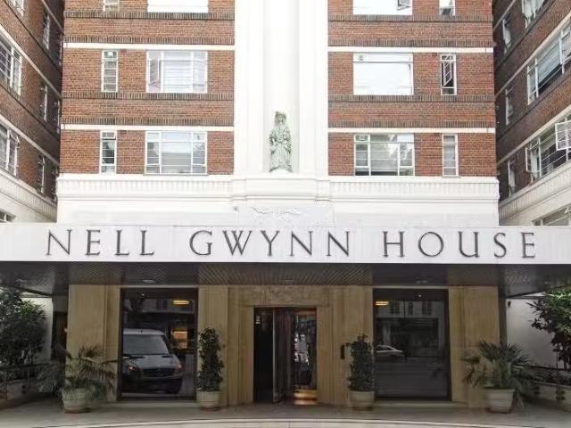 For Rent! 1 BA property to let in Nell Gwynn House, Sloane Ave.