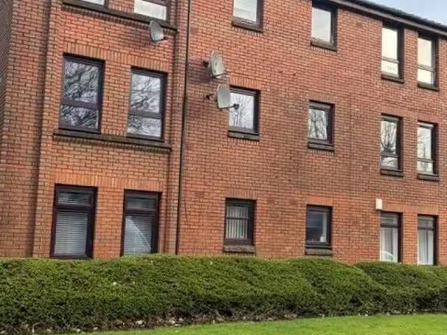Deal! 1 BA Property to rent in Princes Gate, Rutherglen, Glasg.