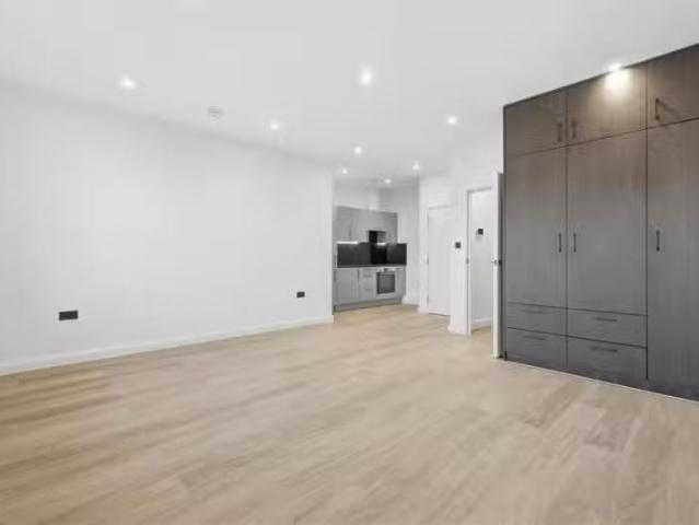 For Rent! 1 BA Studio apartment for rent in Headgate, Colchest.