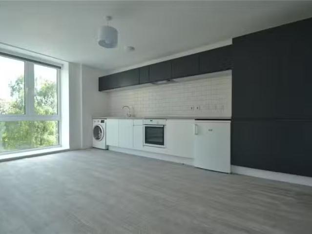 Cheap 1 BA Studio flat for rent in 9 13 Elmfield Road, Bromley.