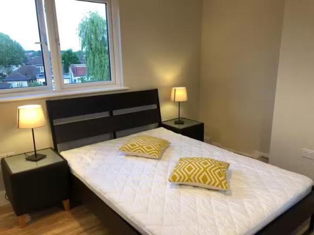Nice 1 BA Studio flat for rent in Auckland Road, Potters Bar.