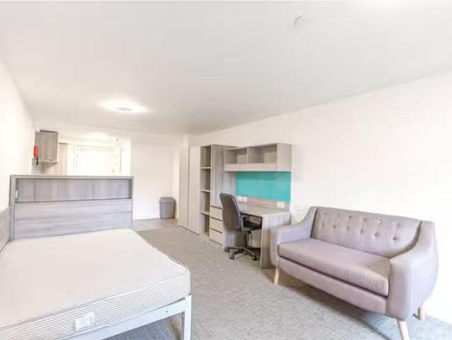 Cheap 1 BA Studio flat for rent in Cheswick Campus, The Square.