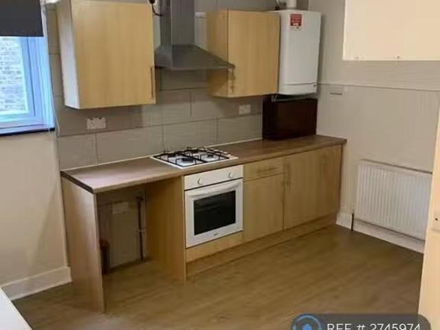 Just in! 1 BA Studio flat for rent in High Street North, Londo.