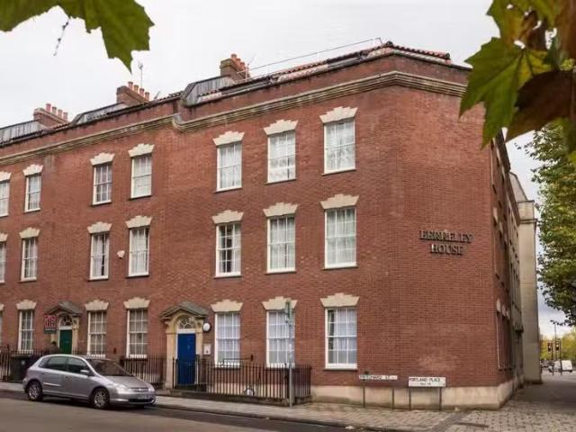 Rental! 1 BA Studio flat for rent in Pritchard Street, Bristol.