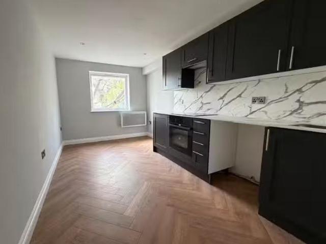 Rental! 1 BA Studio flat for rent in Railway Road, Newhaven, BN9