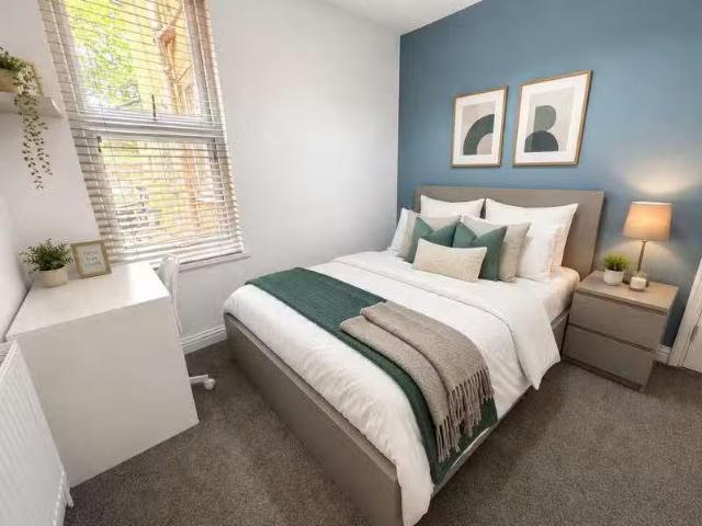 Rental! 1 bed house to rent in Grange Avenue, RG6, Reading