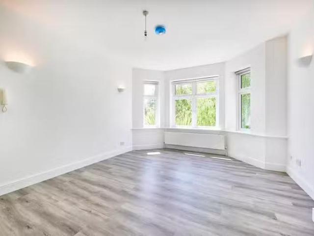 Charming 1 bedroom apartment for rent in Grosvenor Road, St. A.