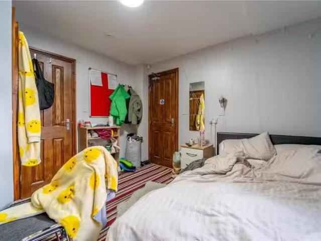 Charming 1 bedroom detached house for rent in Heeley Road, Bir.