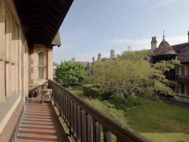 Nice 1 bedroom flat for rent in 10212 Barstaple House, old Mar.