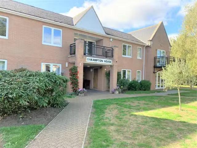 Cheap 1 bedroom flat for rent in East Barton Road, Great Barto.