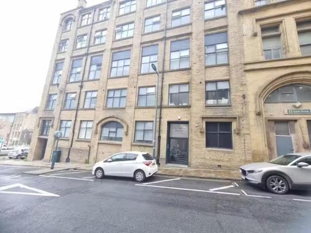 Unique 1 bedroom flat for rent in Spectrum House, 27 East Par.