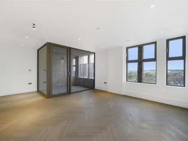 Charming 1 bedroom flat to rent in Dudden Hill Lane, NW10