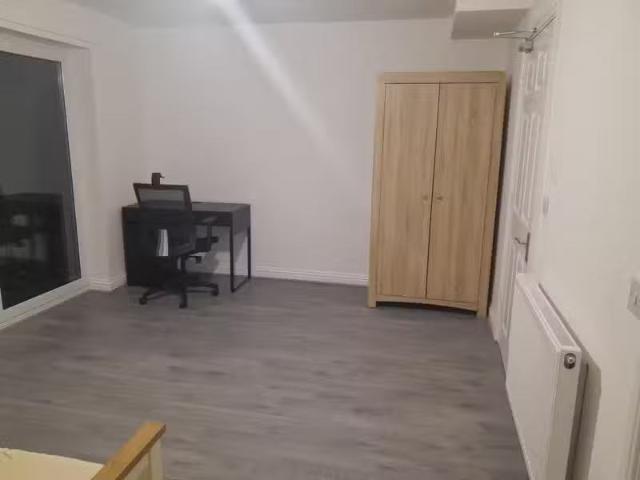 Unique 1 bedroom house share for rent in Burlington Mews, BIRM.
