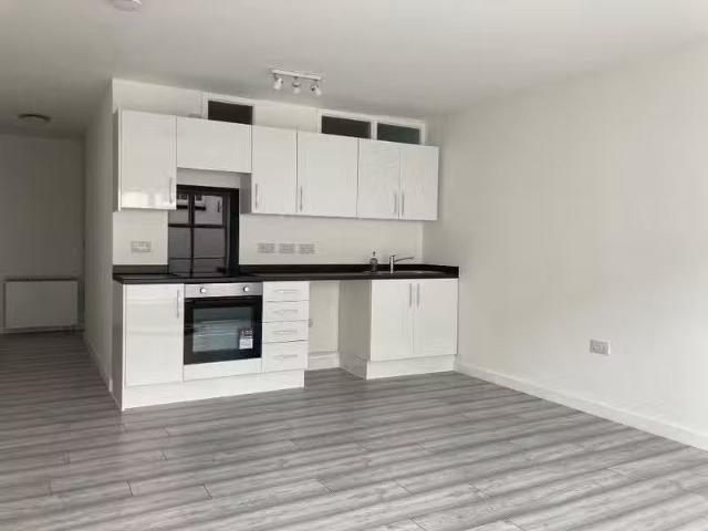 Nice 1 bedroom house share for rent in High Street, Bidford on.