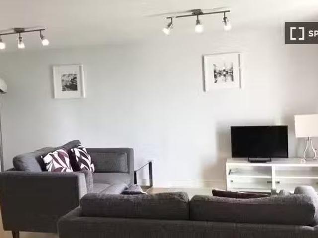 Just in! 1 BR 1 bedroom apartment for rent in Hillside, London