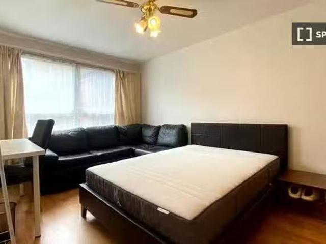 For Rent! 1 BR 3 bedroom apartment for rent in London