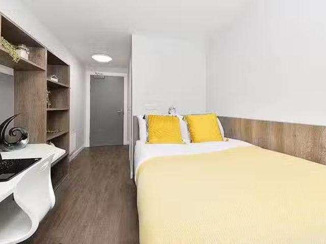 Charming 1 BR The Mill House Silver En Suite