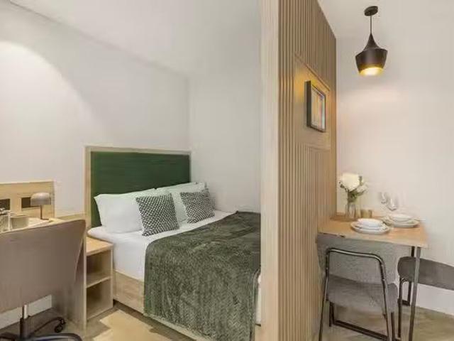 Unique 1 BR Cadogan Street