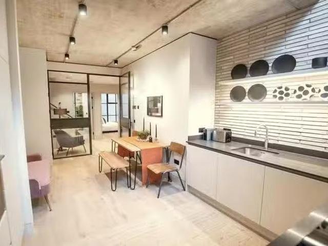 Unique 1 BR King's Mews, London