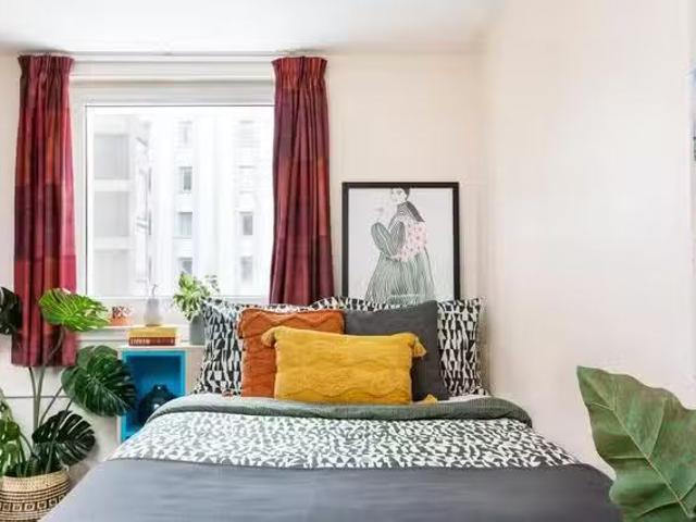New 1 BR Merchant City House Classic En Suite