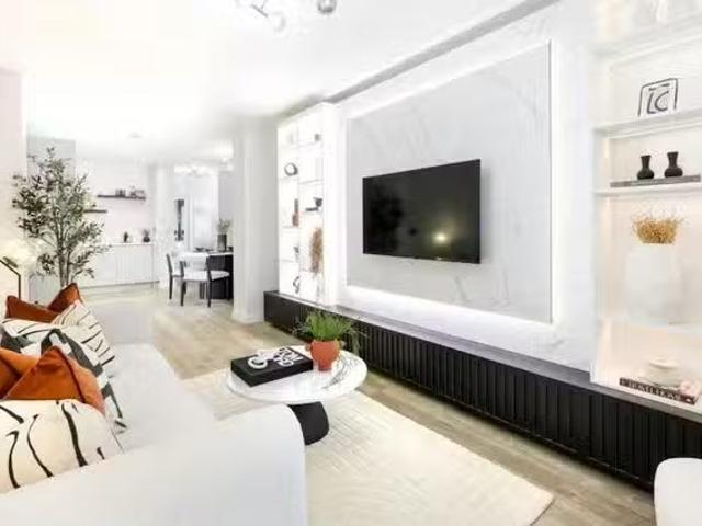 Cozy 1 BR North Woolwich Road, London