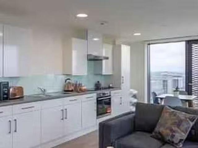 New 1 BR Platinum En Suite High Floors, City View