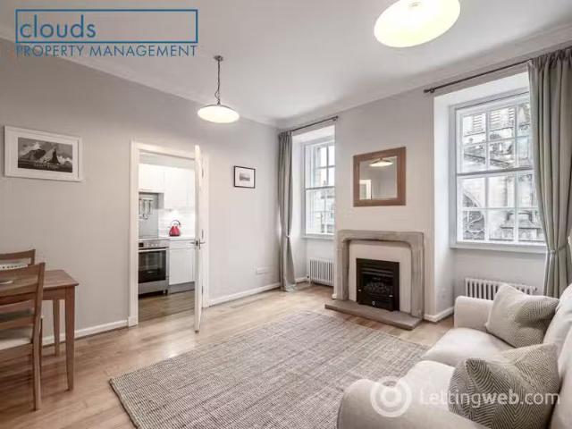 Nice 1 BR Property to rent in Advocate's Close, Old Town