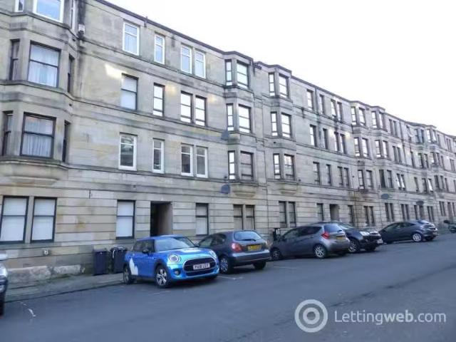 Cheap 1 BR Property to rent in Dunn Street, Paisley, Renfrewsh.