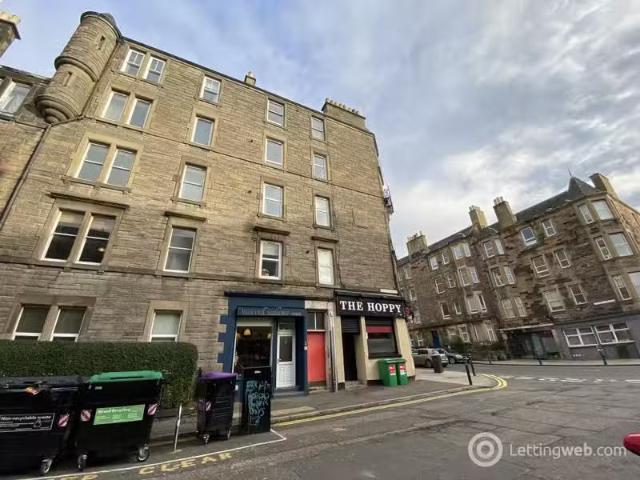 Rental! 1 BR Property to rent in Dalgety Avenue Edinburgh