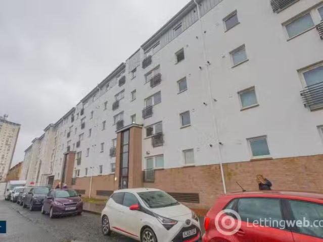 Just in! 1 BR Property to rent in Flat 0/1 85 Curle Street Gla.