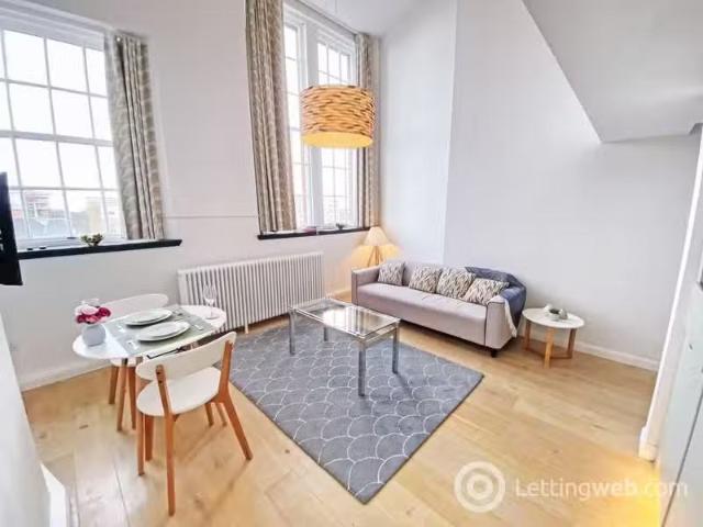 Rental! 1 BR Property to rent in Flat 60, Mc Donald Road, Brou.