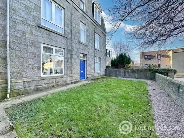 Unique 1 BR Property to rent in Forbes Street, Rosemount, Aber.