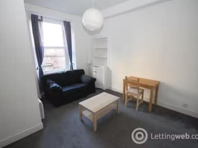 Nice 1 BR Property to rent in Lady Lawson Street, Tollcross, E.