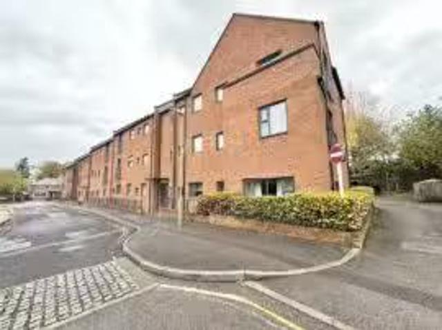 Nice 1 BR Property & Houses to Rent: London Road, Basingstoke.