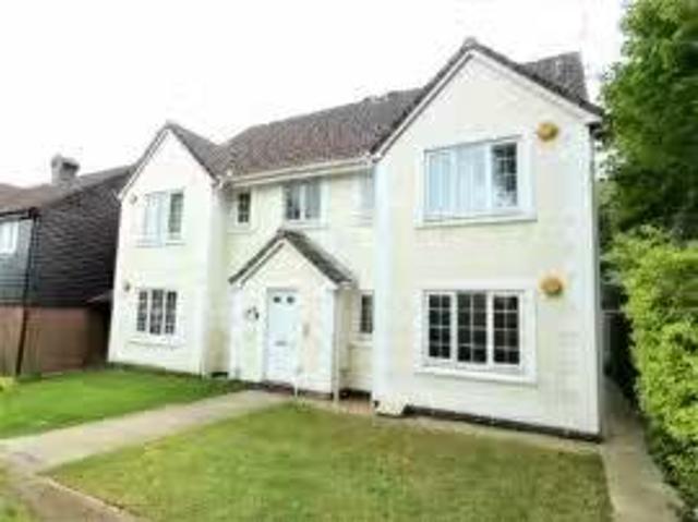 For Rent! 1 BR Property & Houses to Rent: Monarch Close, Basin.