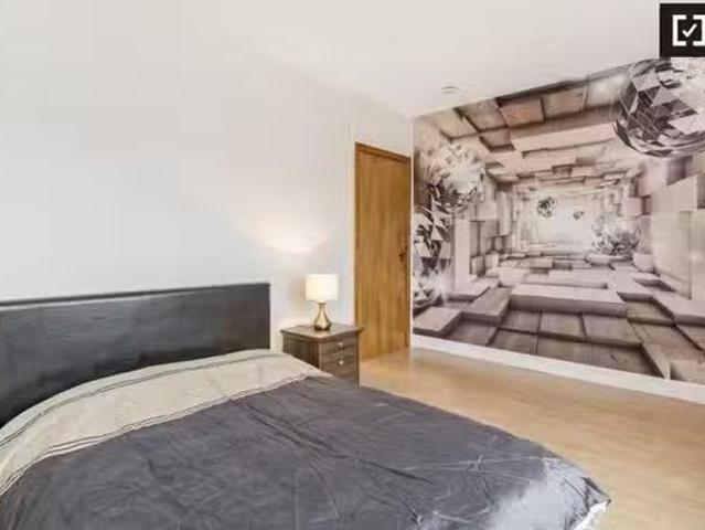 Unique 1 BR Rooms in 2 bedroom flat to rent in Isle of Dogs, L.