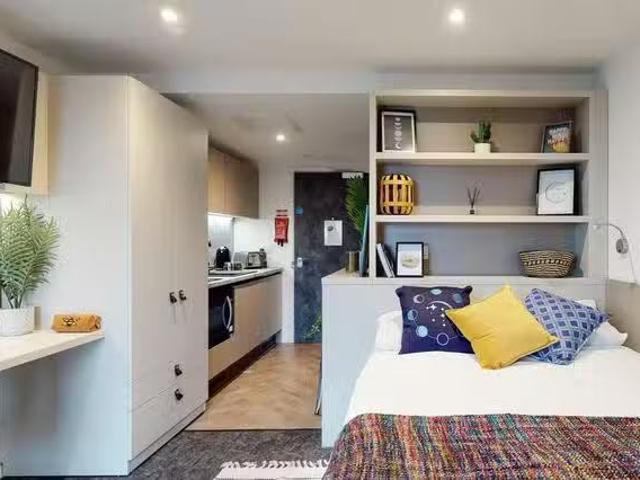 Nice 1 Room Canvas River Street Tower, Manchester 2 Bed Apar.