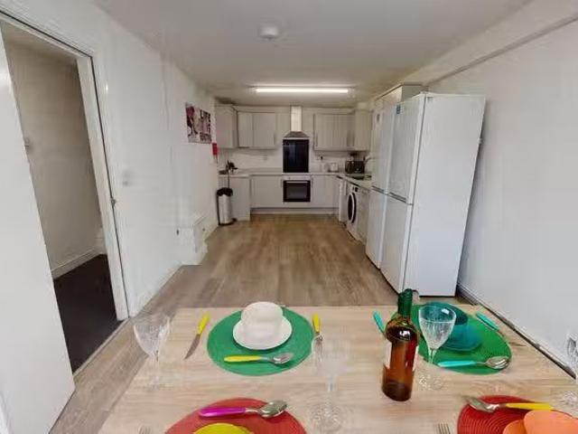Cheap 1 Room Raddlebarn Road B29 6 Bed, 1 Bath