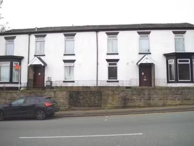 Unique 29 BA 1 bedroom house share for rent in Wigan Road, Bol.