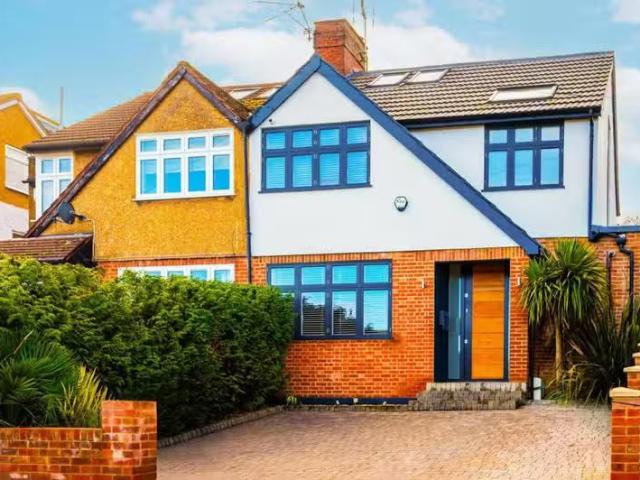 Charming 2 BA 4 bedroom house for rent in Southwood Drive, Sur.