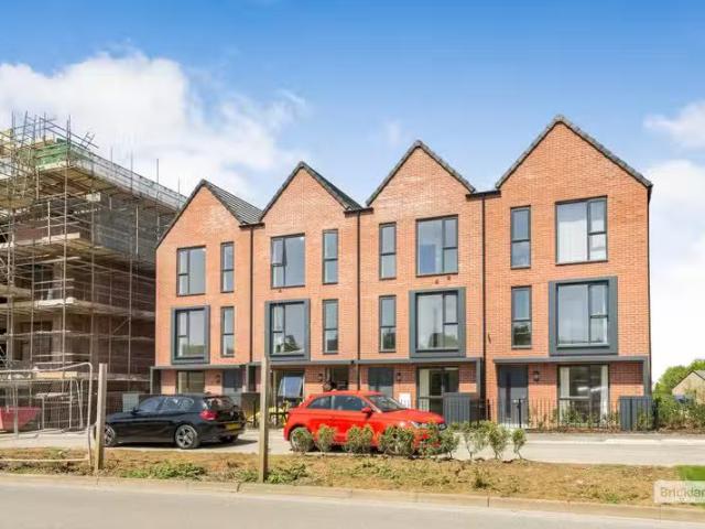 Deal! 2 BA 4 bedroom house for rent in William Jessop Way, BS13