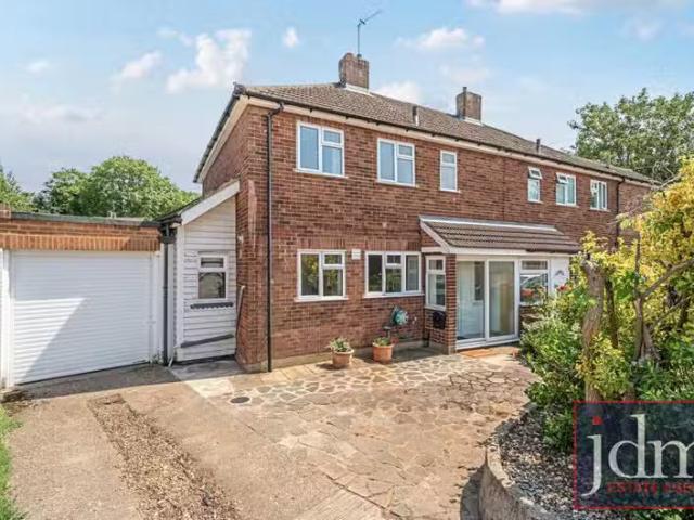 Cheap 2 BA 4 bedroom semi detached house for rent in Veryan Cl.